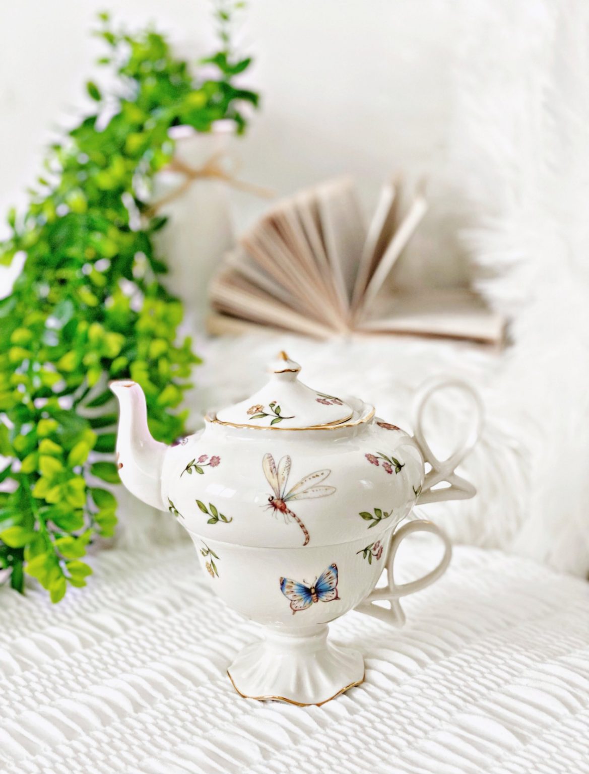 Single Person Teapot set with golden dragonfly, Bees and butterfly ...