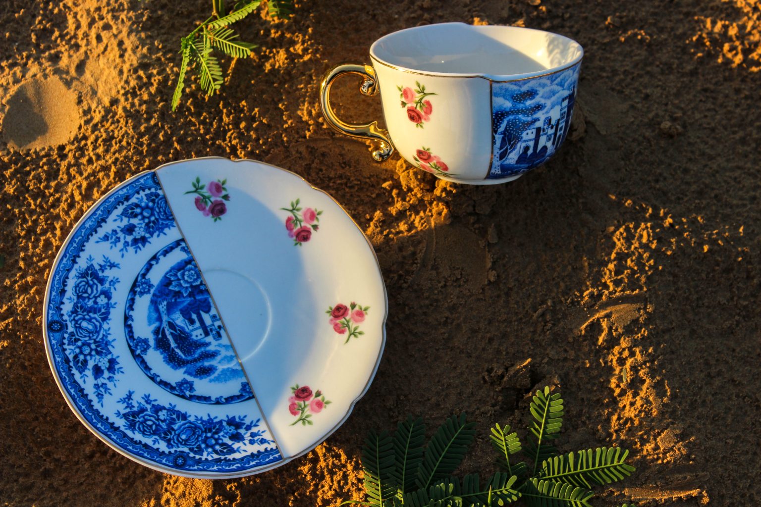British design Tea cup red flower - NJM Trading